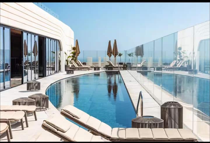 Mercury Tower 903 | Pools, Gym & Sea View - Malta
