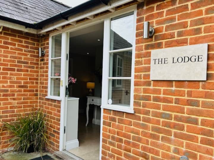 Idyllic 2bed Retreat Steps From Kennet& Avon Canal - Devizes