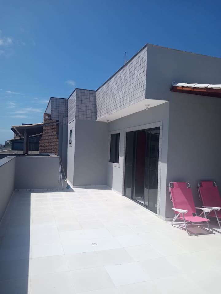 Apartamento Três Quartos Cobertura  Churrasqueira. - Cabo Frio