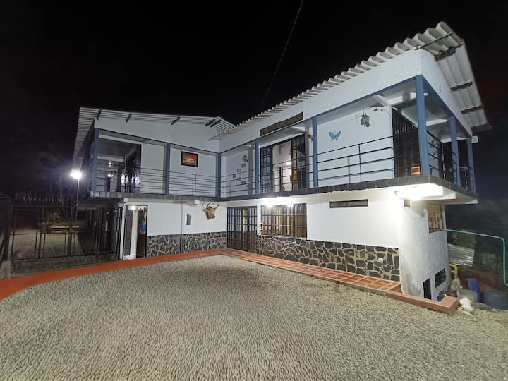 Casa Campestre Para 20 | Billar | Naturaleza Y Bbq - Filandia