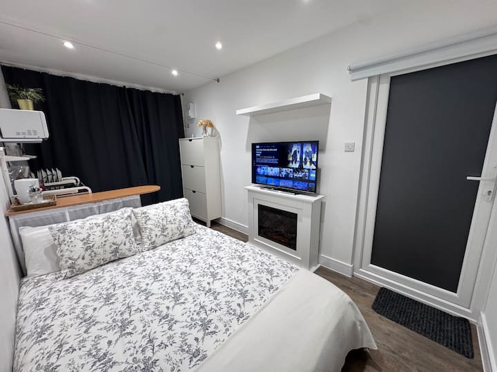 Cozy Studio - Maidstone