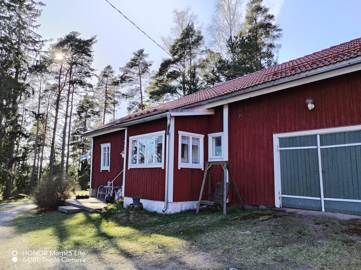 Punainen Tupa
Historiaa Huokuen - Aura