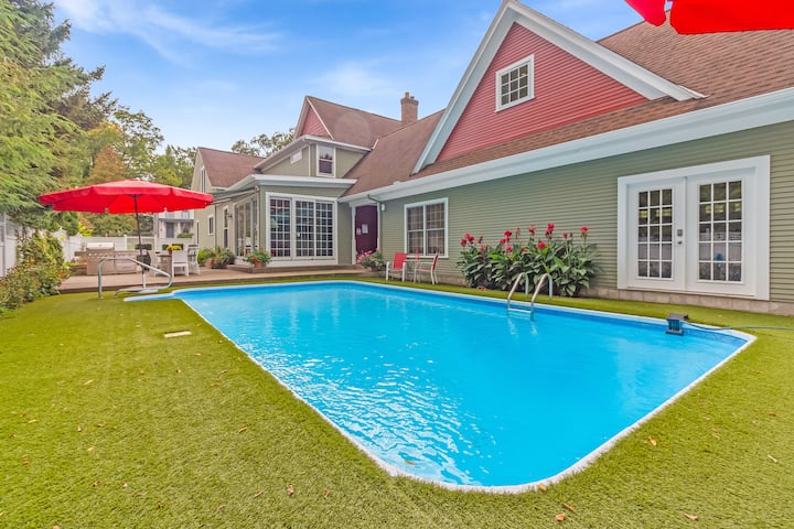 New Listing! Grand Getaway W/ Pool & Hot Tub - Saugatuck, MI