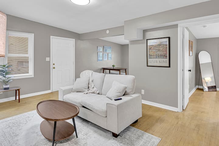 Nice And Cozy One Bedroom Half Duplex. - Independence, MO