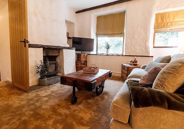 Hoot Cottage - Haworth