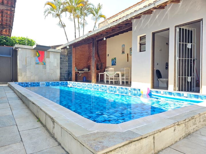 Casa Com Piscina E Churrasqueira, Lugar Tranquilo - Praia Grande