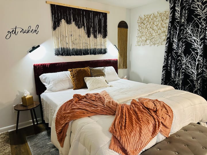 Cozy-chic Escape | Central Huntsville Location - Huntsville, AL