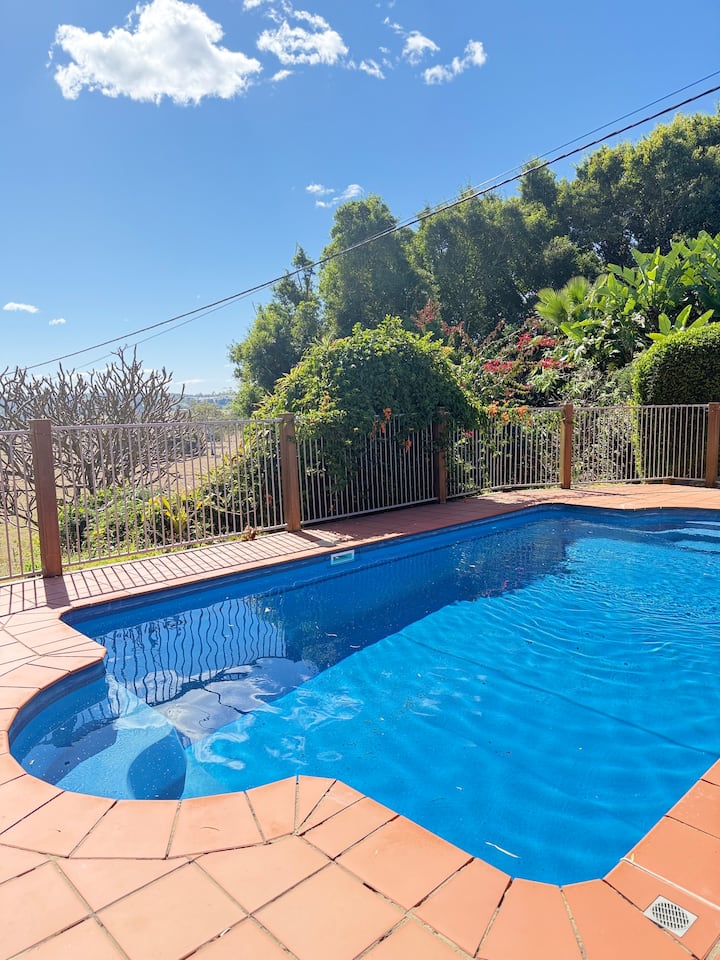 Stay On A Real Working Farm - Beaudesert