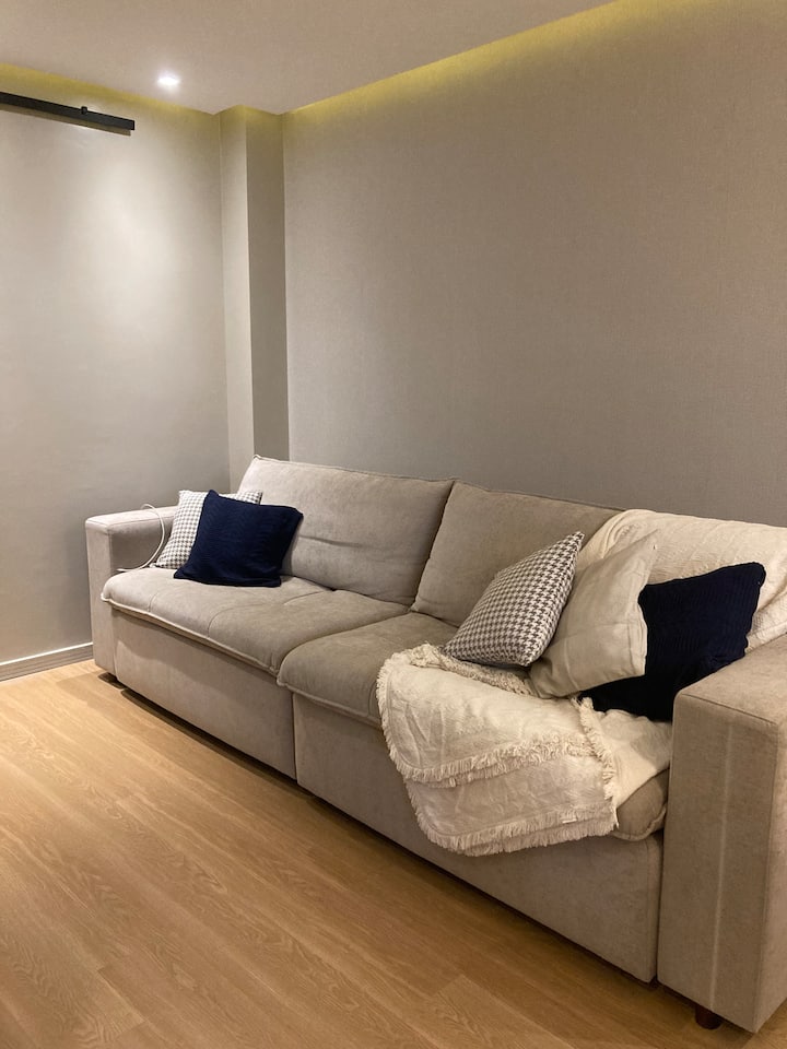 90 Metros Mar… Lindo Ap. Com Churrasq E Garagem - Itapema