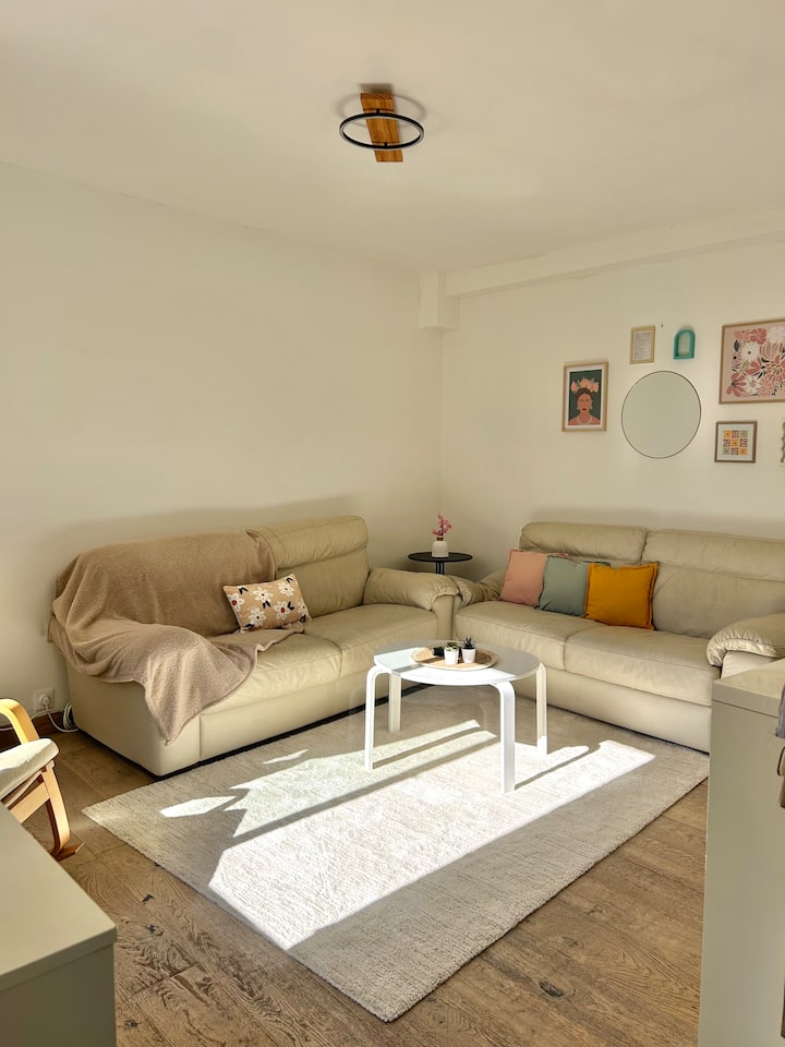 Charmante Maison Avec Terrasse Près De Paris - Évry