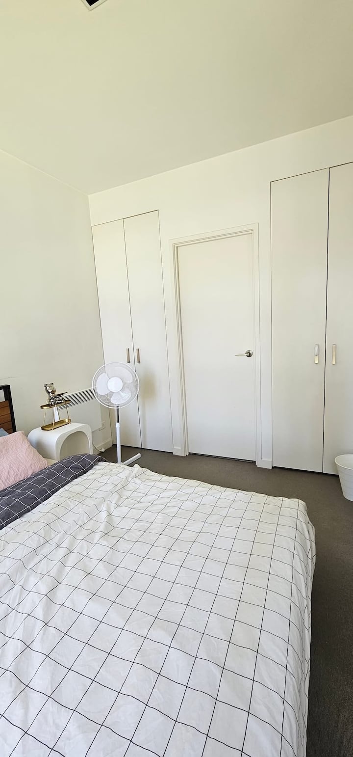 Cbd Stay Near State Library, Free Trams And Trains - Australie