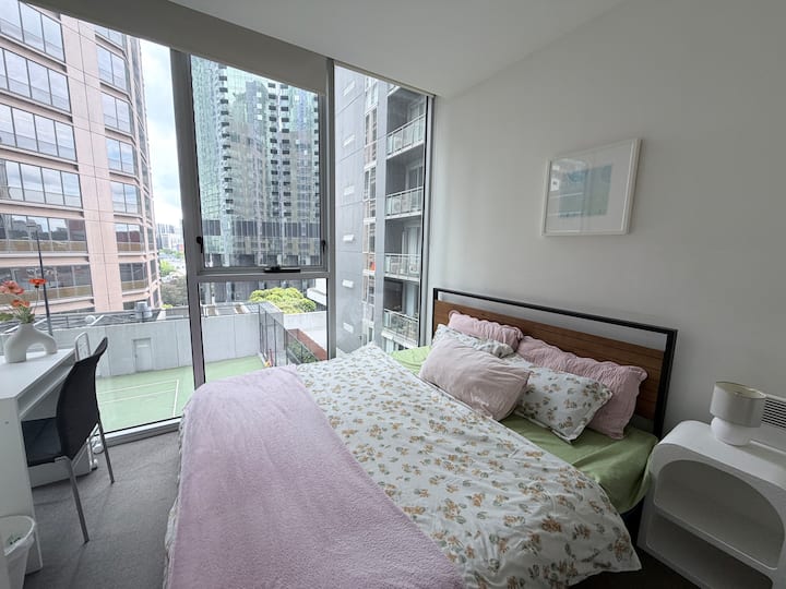 Cbd Stay Near State Library, Free Trams And Trains - Australia