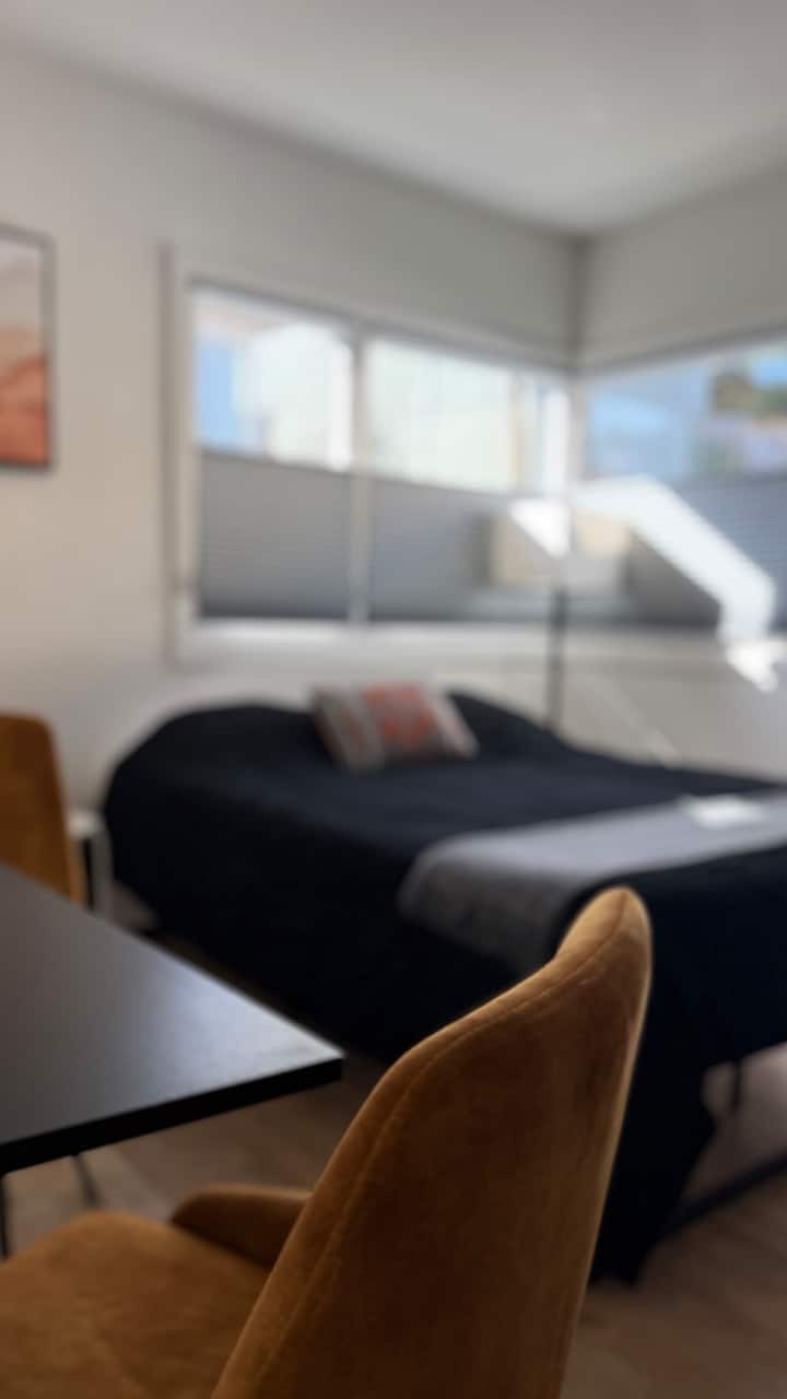 Chic Private Studio Apt W Wifi, Kitchenette, Patio - Downtown - Los Angeles