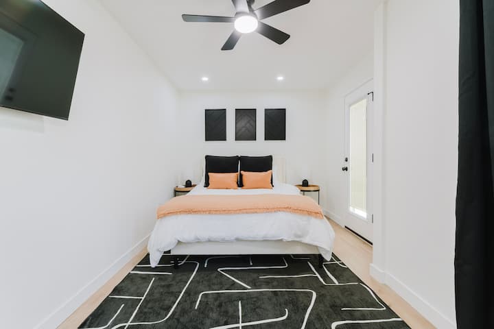 Monthly Rental W/ Backyard Close To Cv Bay - National City, CA