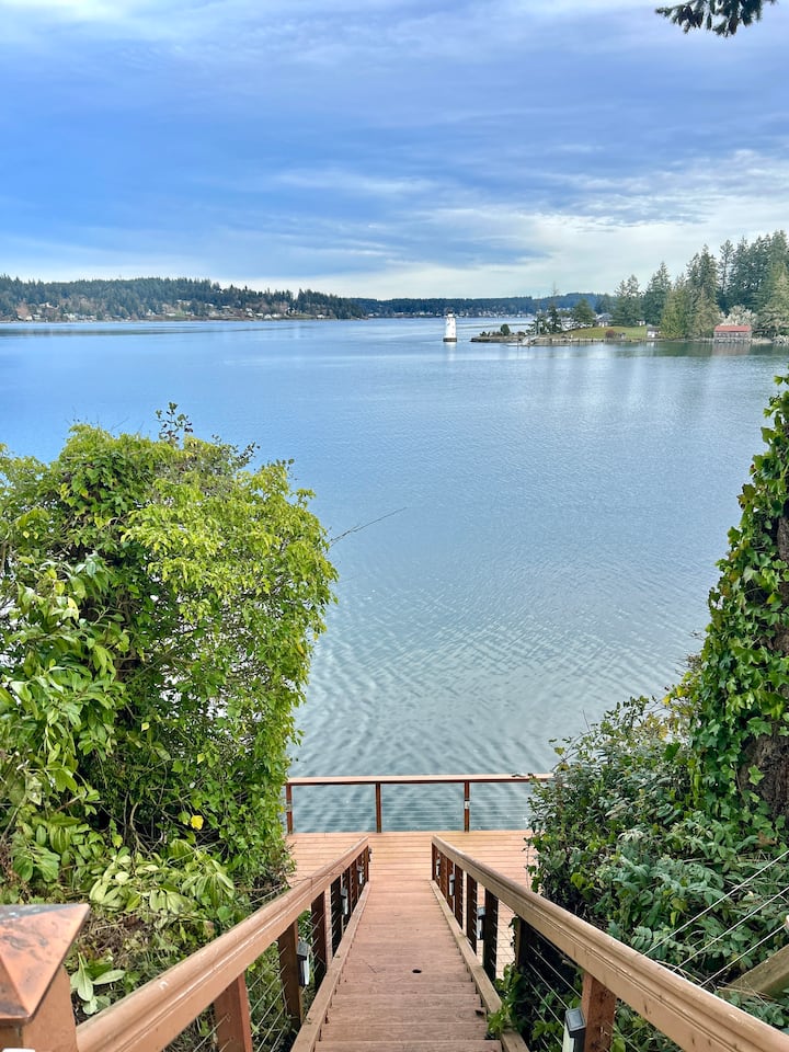 Renovated 1920s Log Cabin With Modern Amenities - Gig Harbor, WA