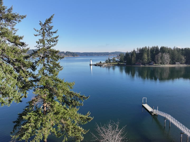 Renovated 1920s Log Cabin With Modern Amenities - Gig Harbor, WA