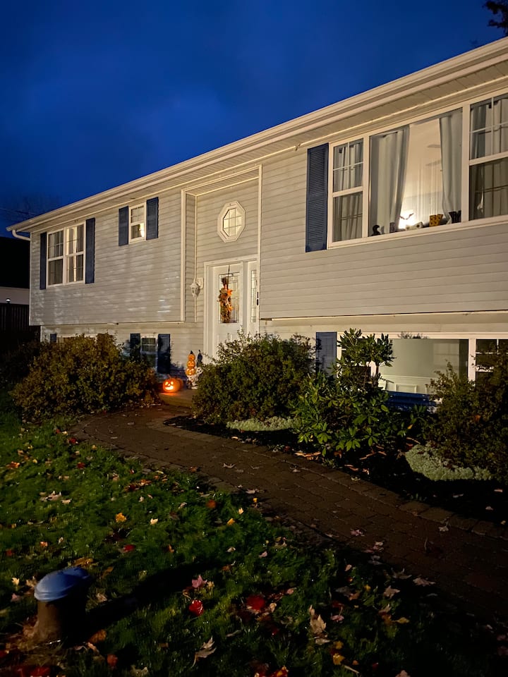 Eva Blue Manor - Fredericton