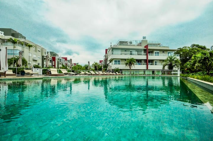 Cobertura Beira Mar Thai Spa,3qts,9 Min Aeroporto. - Florianópolis