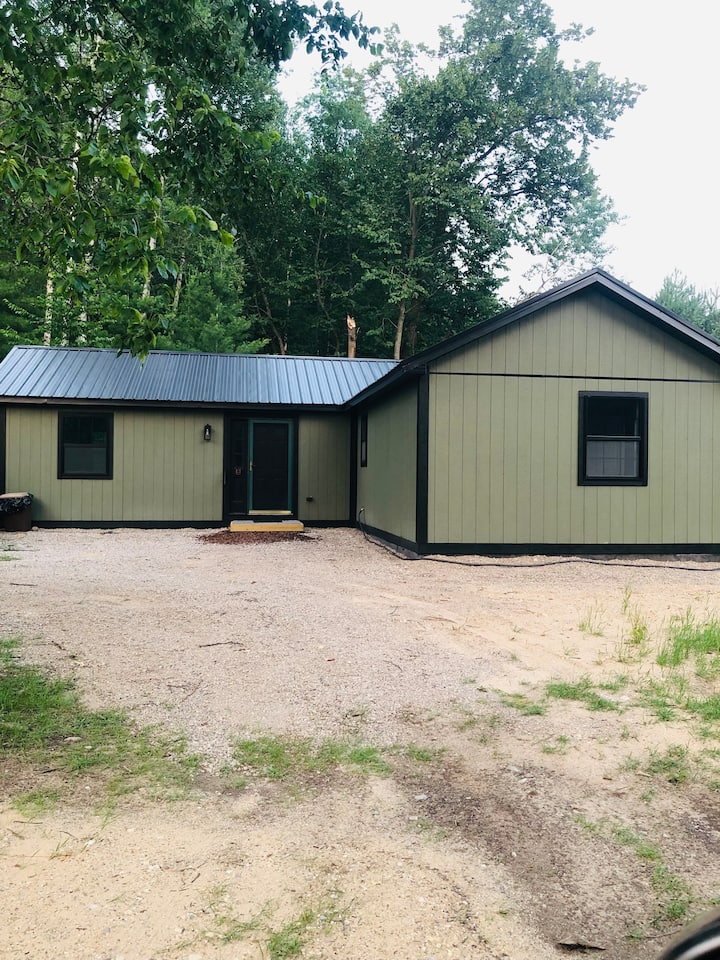 New 2 Bed + Sofa – 5 Min To Torch Lake & Alden - Kalkaska, MI