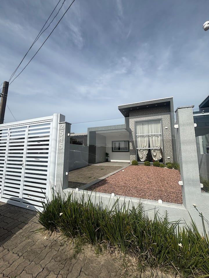 Casa Linda, Nova E Toda Equipada Em Imbé. - Tramandaí