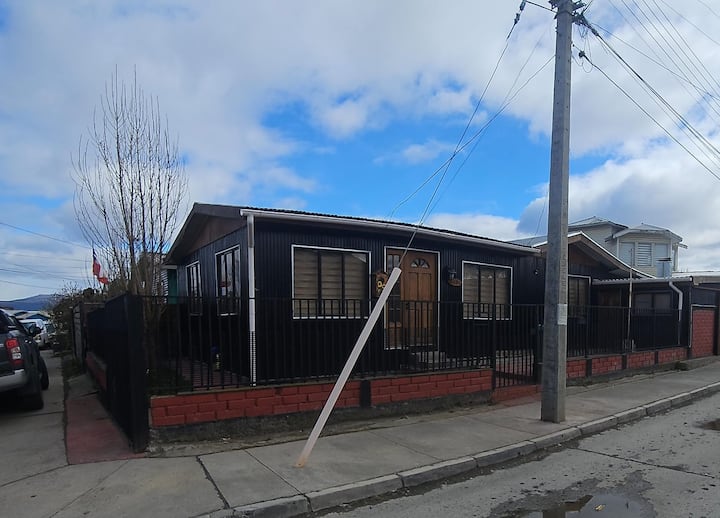 Casa Habitacion Amplia, Independiente Y Central. - Puerto Natales