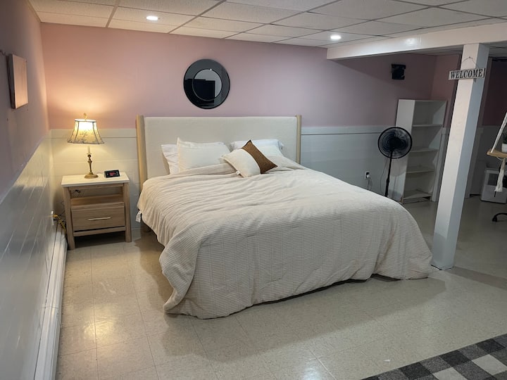 Suite @ Z Getaway - Manchester, NH