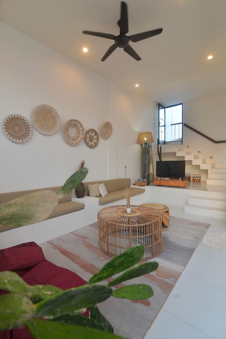 Stylish Tropical Villa • Melasti Beach Access - Jimbaran