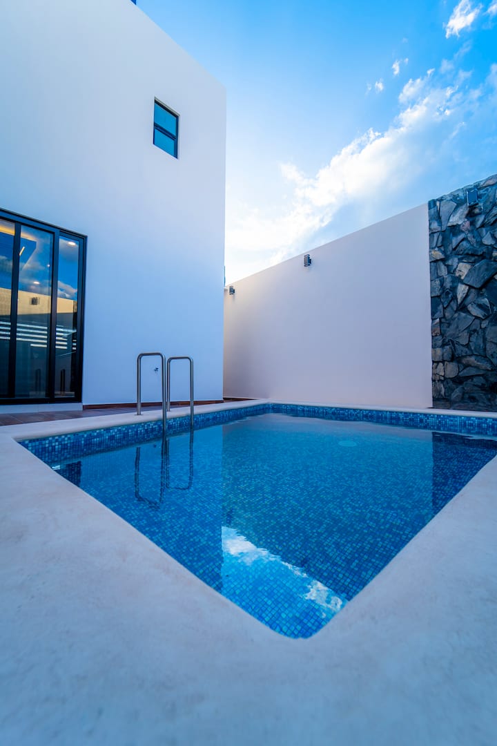 Casa De Lujo Con Alberca Climatizada Y Terrazas - Aguascalientes