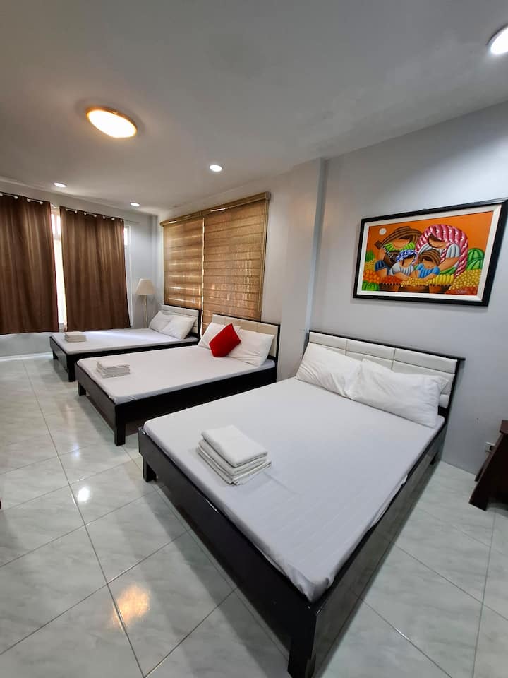 The Yellow Beach Villas - Binmaley