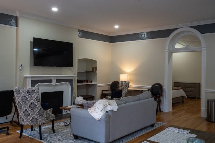 Old Towne Heritage Loft - Petersburg, VA