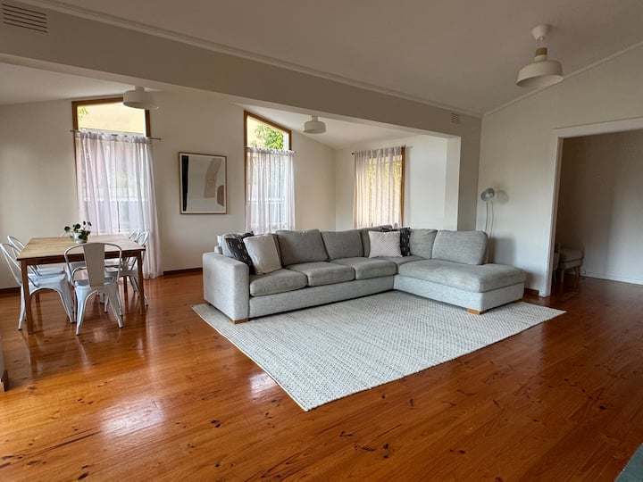 Coastal Escape Just 600m To The Beach - Frankston