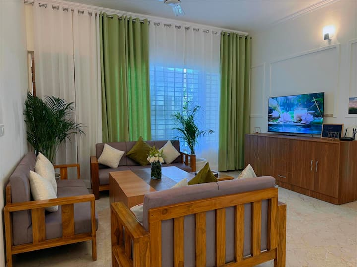 Peace- First Floor 3 Bhk By Wabi Sabi + Terrace - 德拉敦