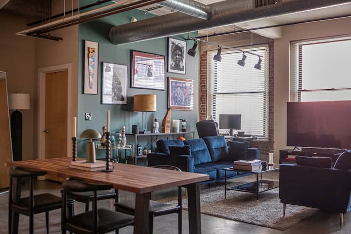 The Guestlist House | Where Every Stay Is Vip - St. Louis, MO