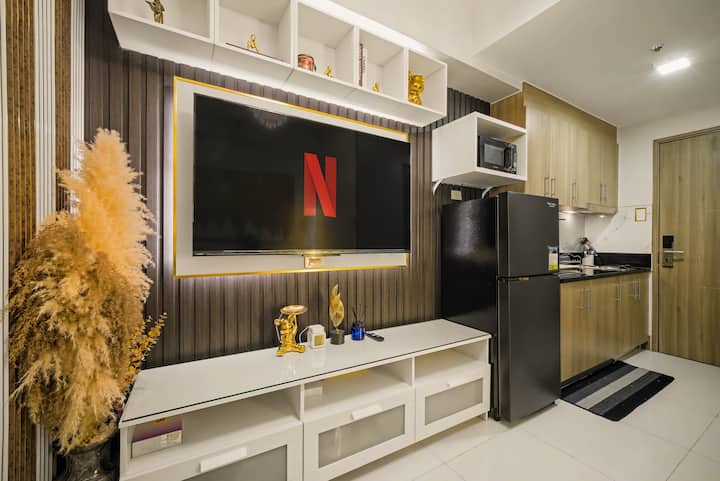 Lavina’s Stay Golden Suite - Pasig