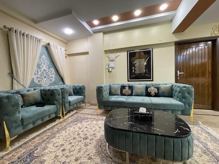 Hameeda Heights Luxury 4br-spacious Family Haven - Karachi