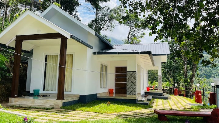 Valley Dale Pool Property - Munnar