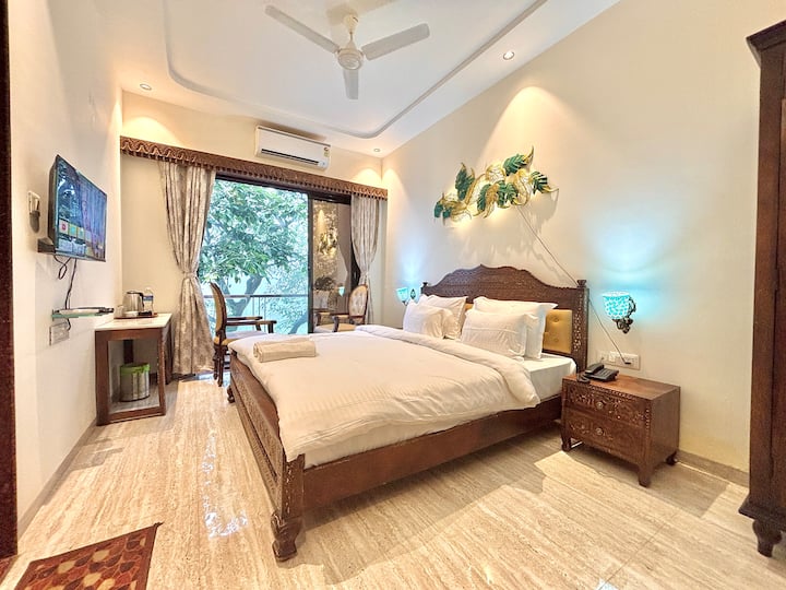 Misty Blues Super Delux Room With Bath Tub - Lonavala