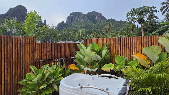 Room With Large Jacuzzi Bathtub, Mountain View - Ao Nang