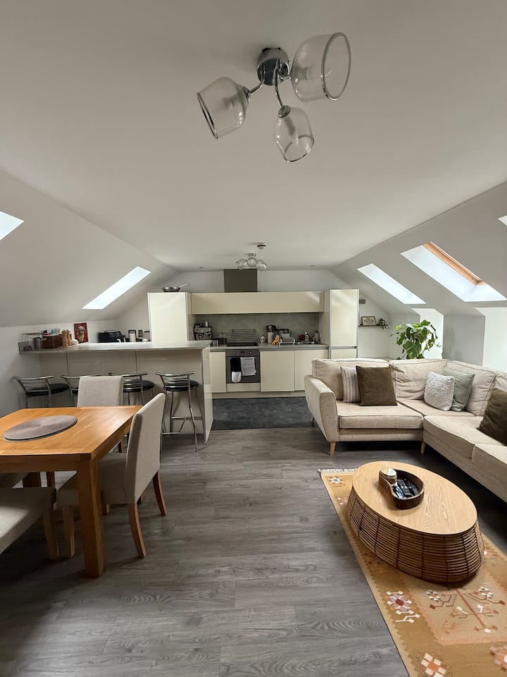 Duplex Penthouse @ Bollington House - Congleton