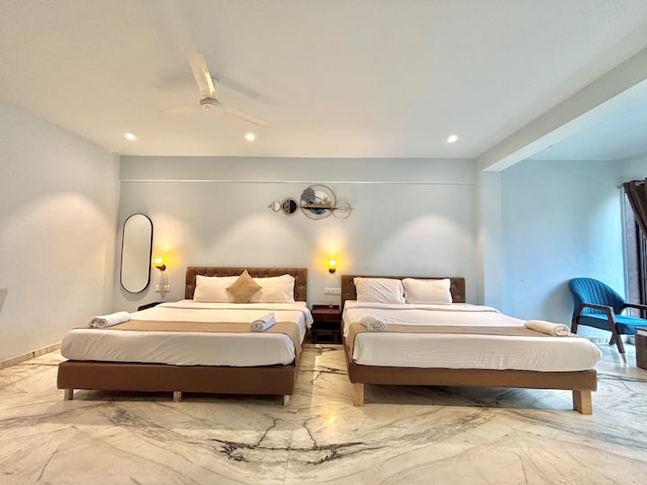 Family Room With 2 Double Beds - Lonavala