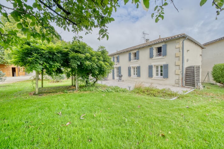 Grand Gîte De Charme Au Cœur Des Vignes - Jonzac