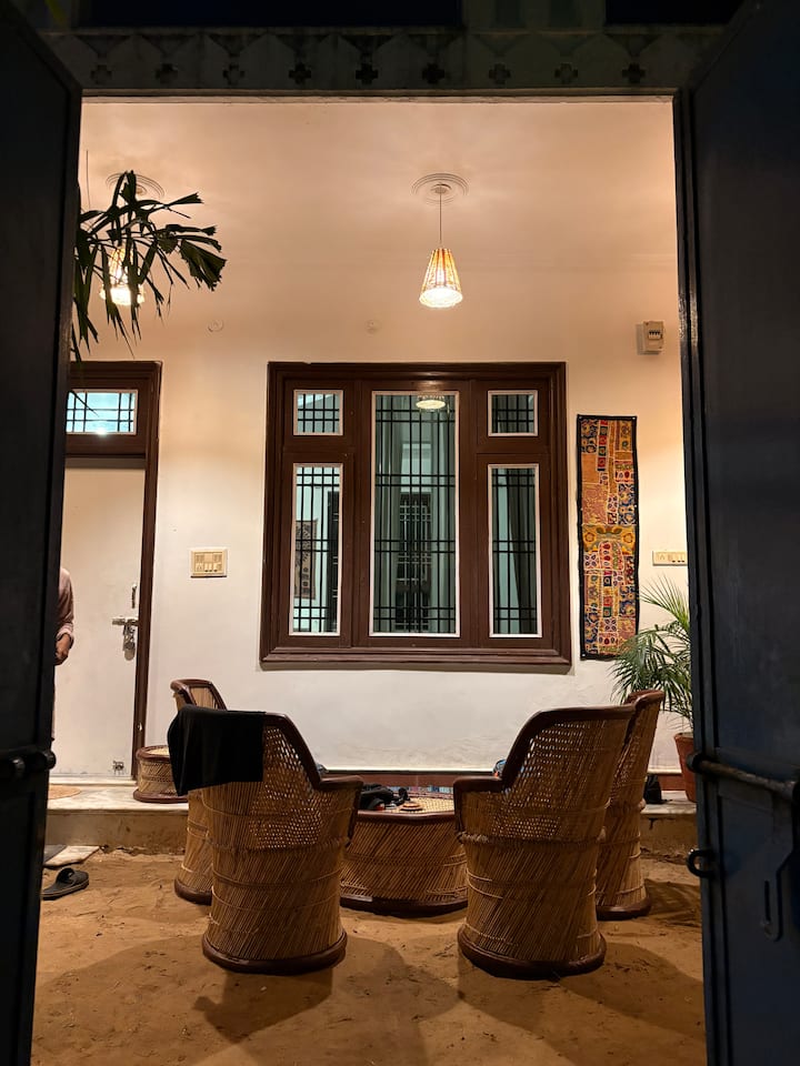 Ekaya- A Peaceful 1 Bedroom Home Near Pushkar Lake - Pushkar