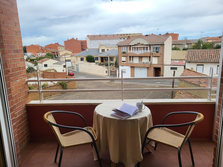 Coqueto Apartamento Con Garaje En Coyanza - Valencia de Don Juan