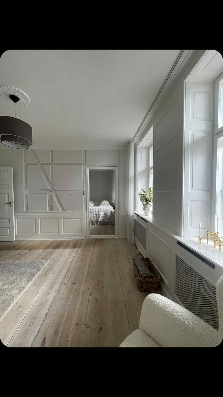 Lejlighed Stenkast Fra Nørreport Og Kongens Have - Copenhagen