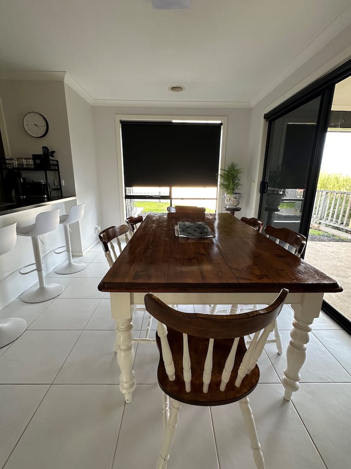 Home In Warragul. - Warragul