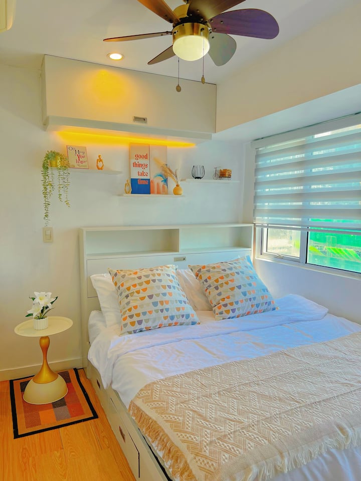 Bgc 2-bedroom Unit With Breathtaking City View - Taguig