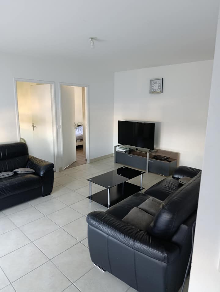 Une Chambre Dans Une Résidence Neuve Avec Salon. - Brétigny-sur-Orge