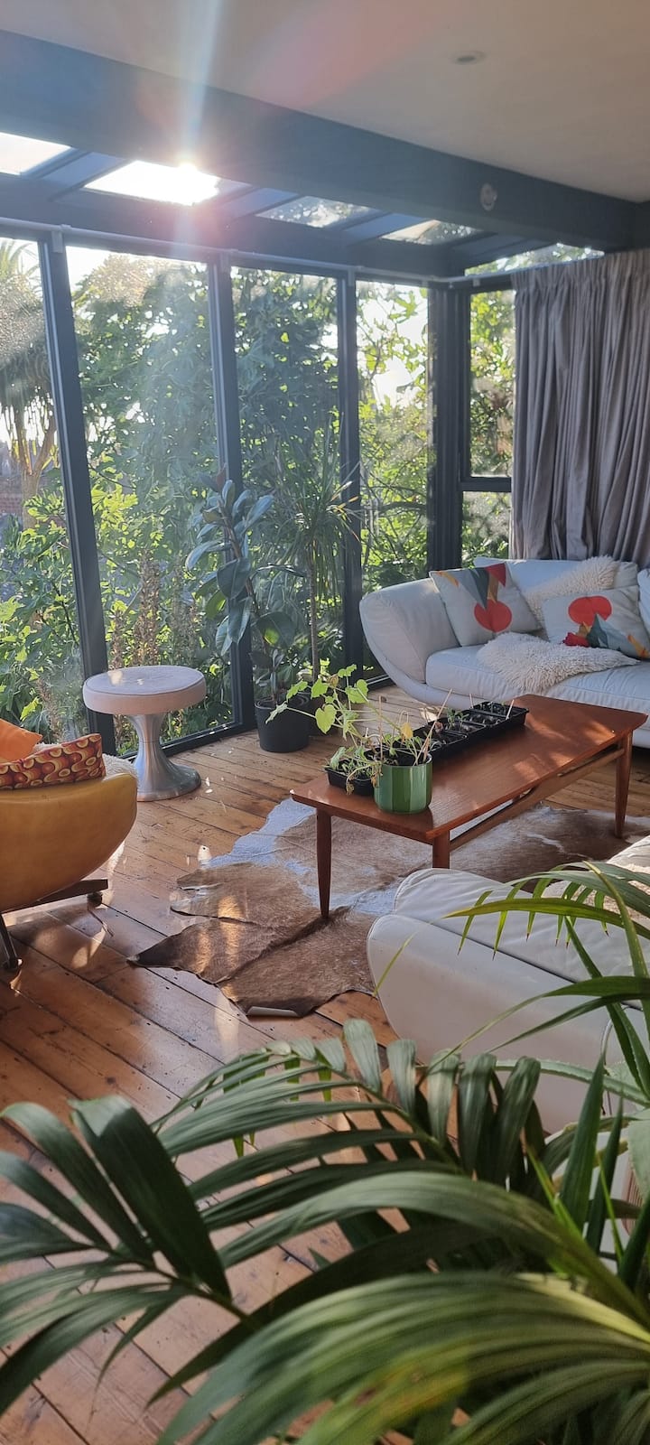 Vibrant Home With Amazing Coastal Views! - クリーブドン