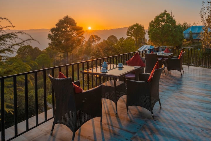 Tent In Seed At Queens Meadows - Ranikhet