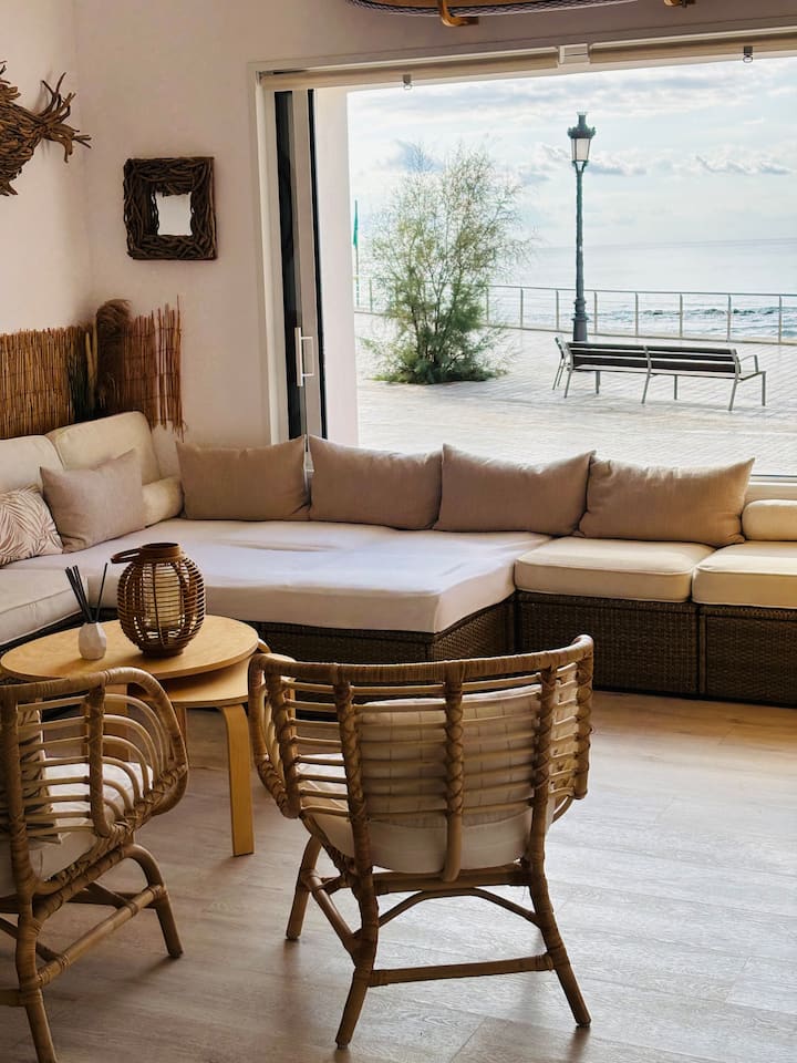 The Oasis Beach - Sitges